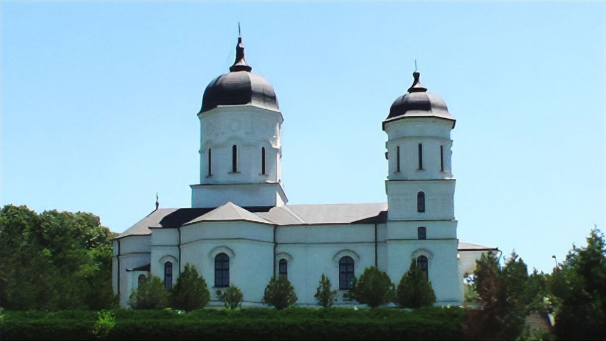 Immerse Yourself in Orthodox Romanian Culture & Traditions - Princess ...