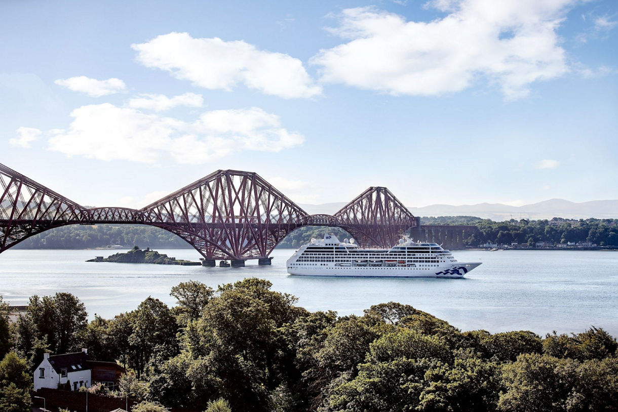 Seven of The Most Unique Places to Visit in England - Princess Cruises