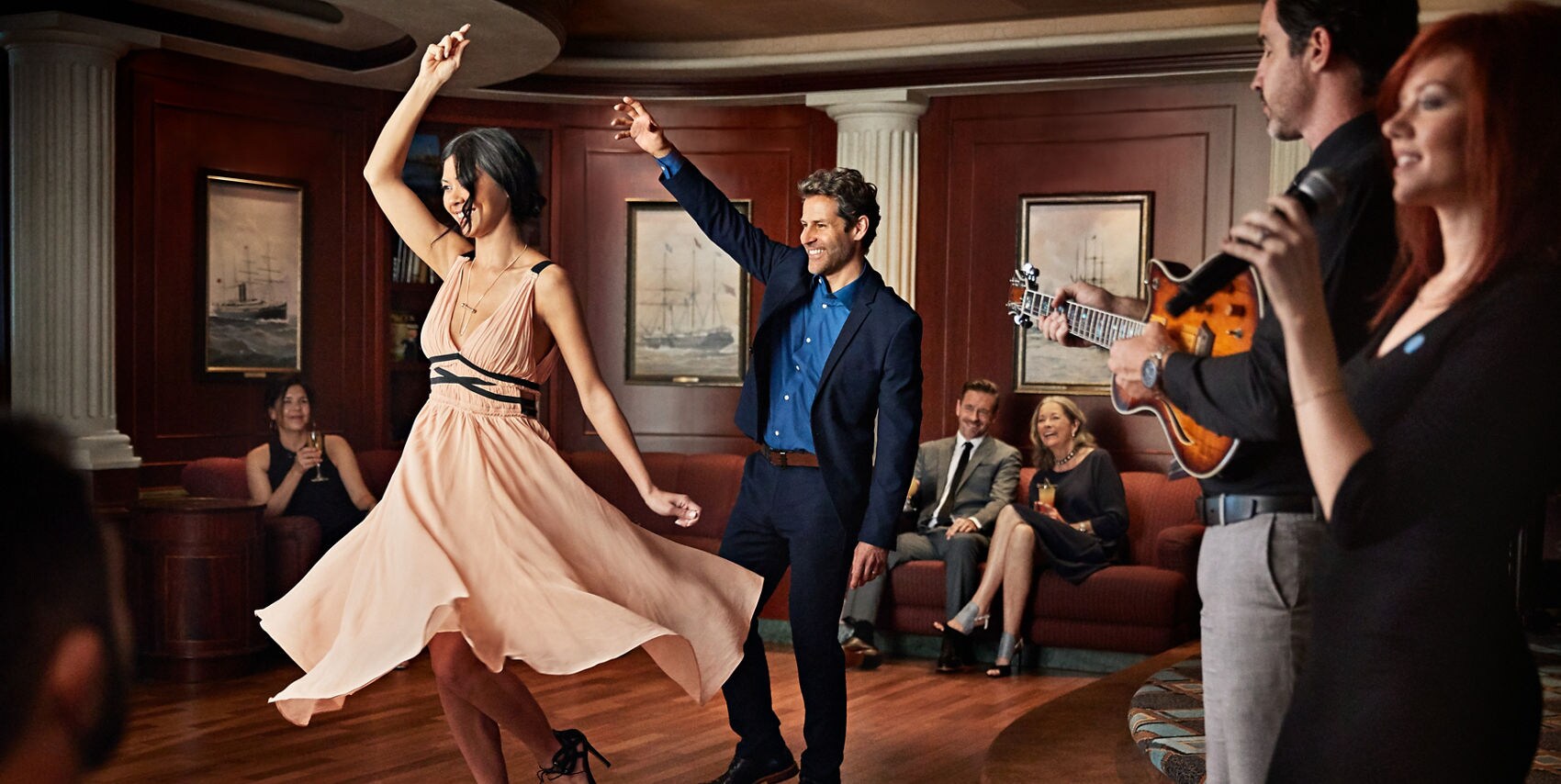 Wheelhouse Bar | Maritime Pub & Cocktails - Princess Cruises